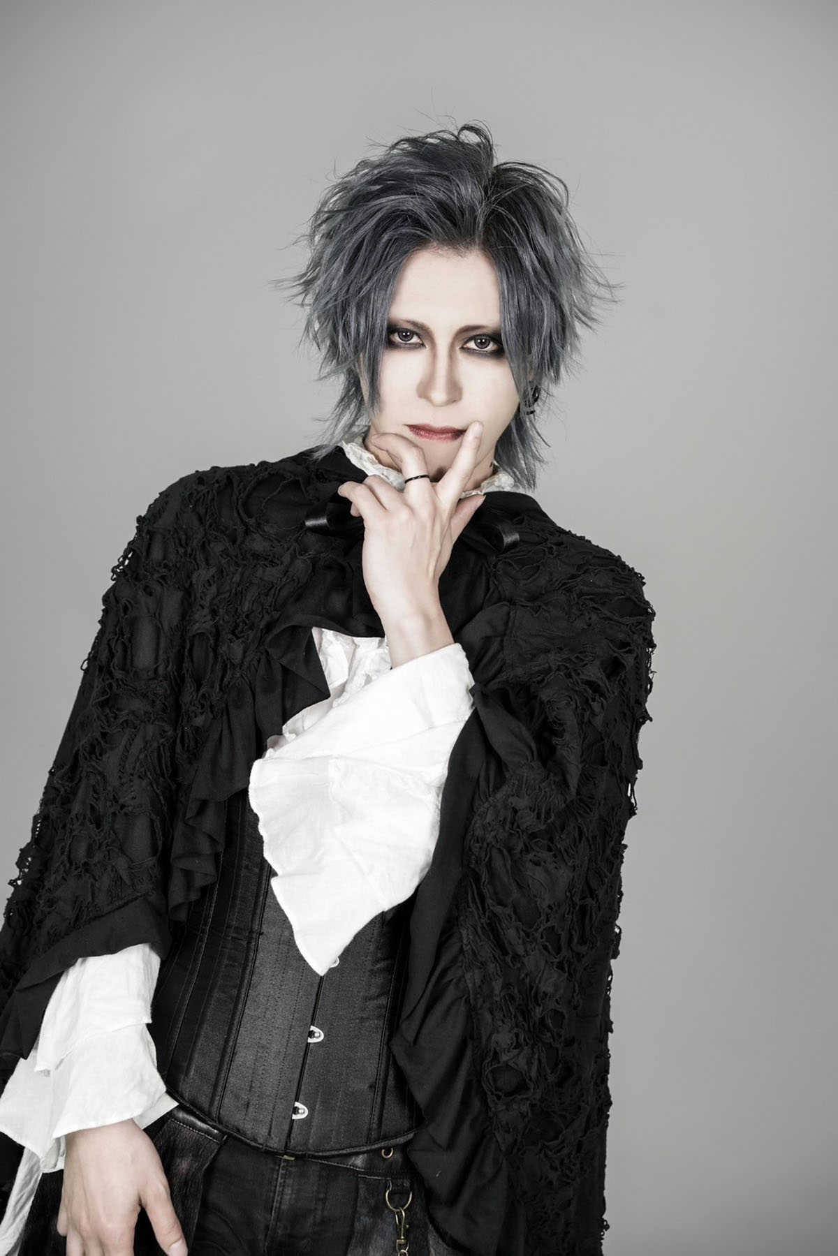 【Phobia / KISUI】90年代名古屋系のカリスマバンドの音源と共にVo.KISUIのソロの音源が遂にサブスク解禁！当時から抜きんでた ...