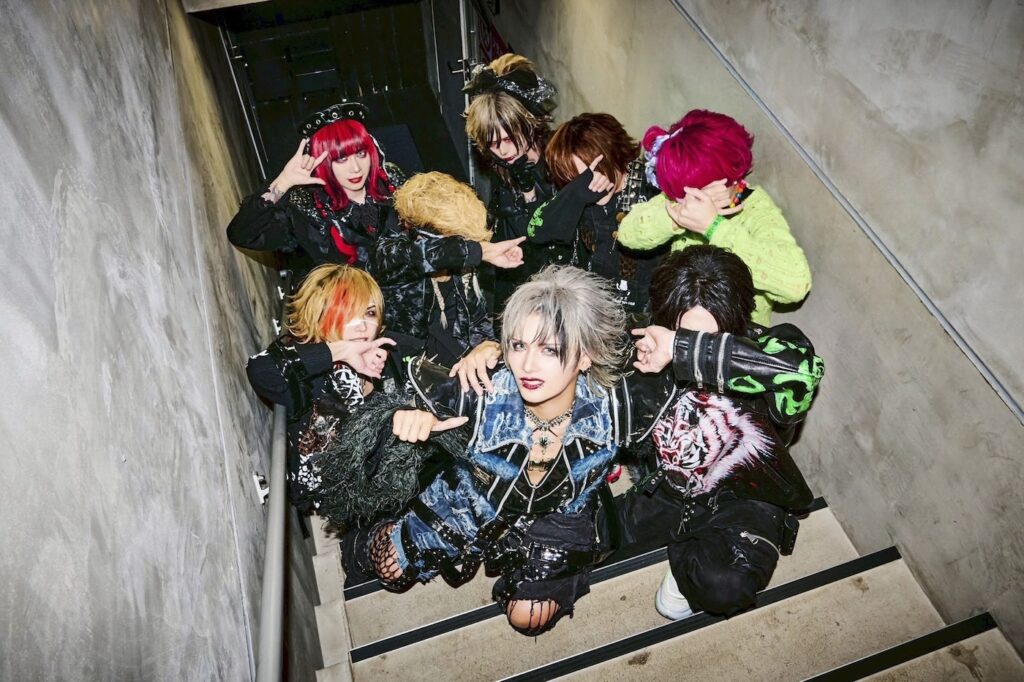 【ライヴレポート】Royz presents Royz×甘い暴力 2MAN TOUR 「ちちんぷいぷい。」2025.11.30 Veats ...